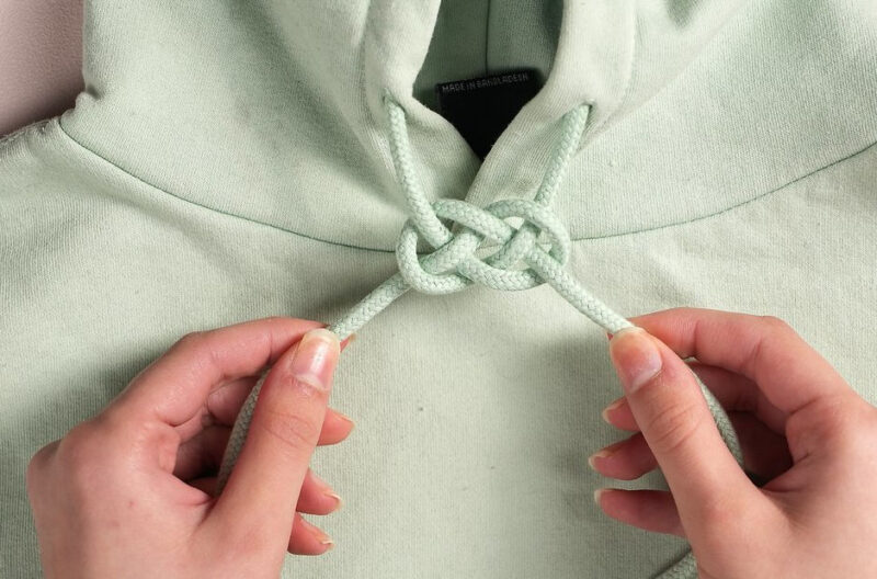 4 Creative Ways to Tie Hoodie Strings for a Unique Look - ThirdClover