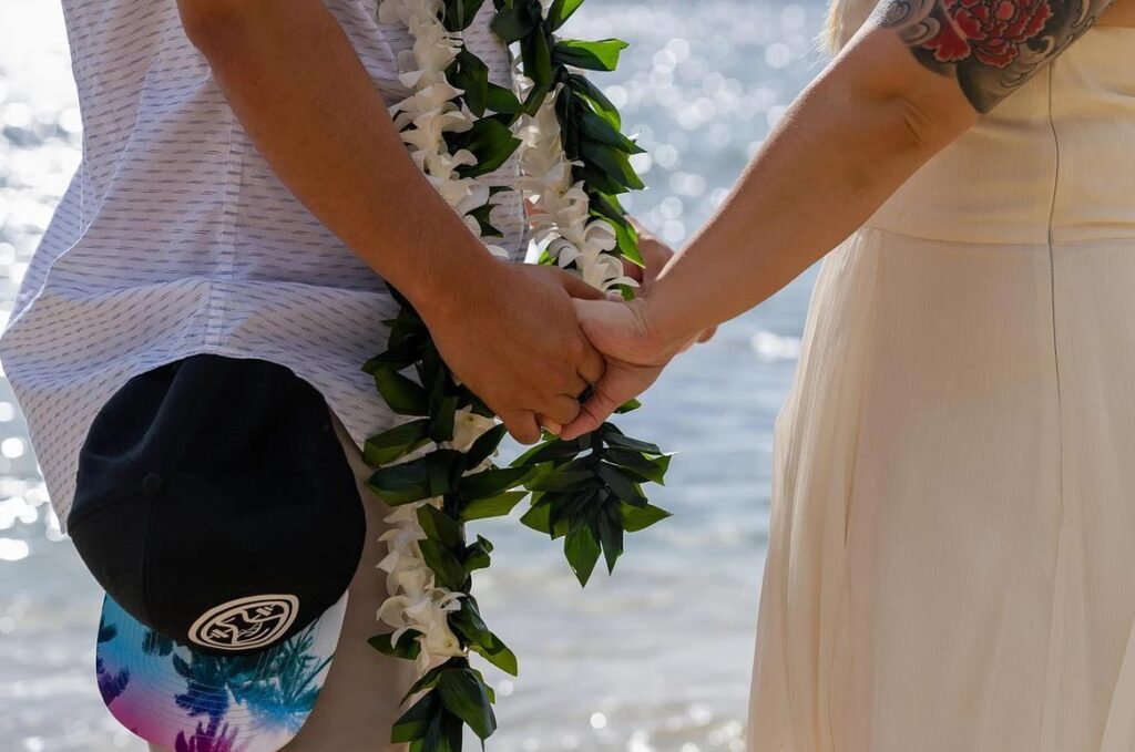 How to Choose the Perfect Time for Your Hawaiian Engagement Shoot ...
